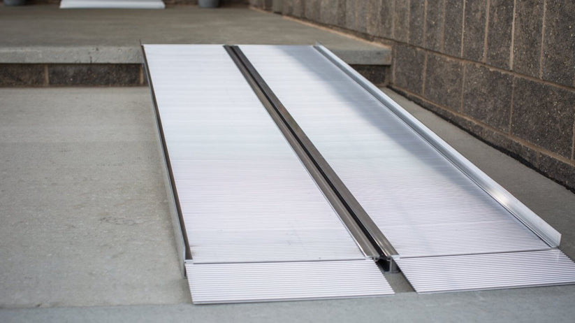 Suitcase Single-Fold Signature Ramp | Portable Access